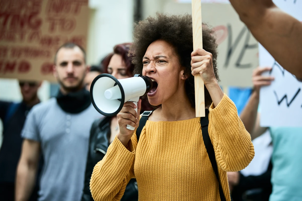 La liberté de réunion face aux défis de l'activisme environnemental ...